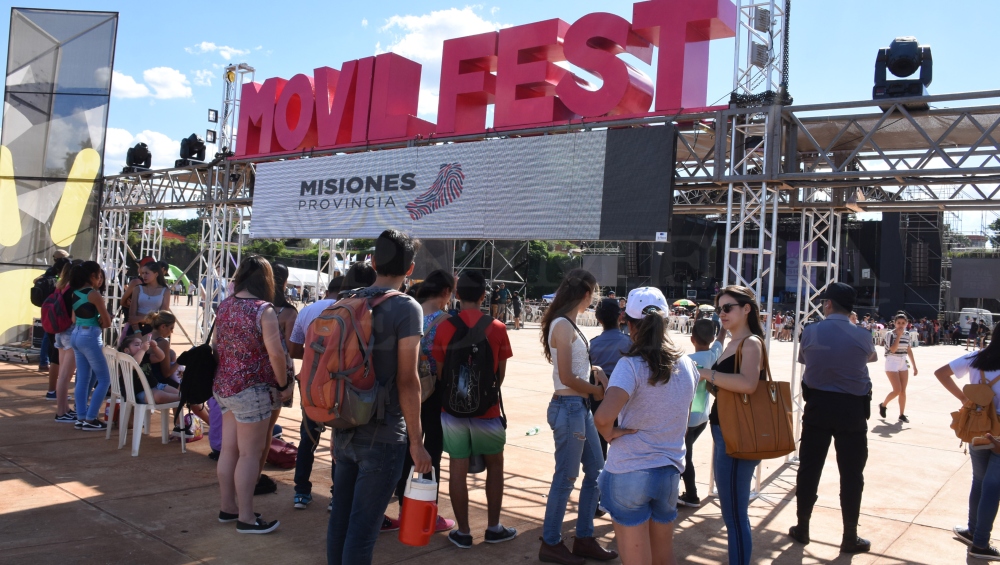 Con una multitud comenzó el "Movilfest Misiones" - Primera Edición