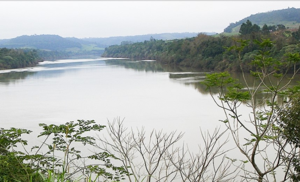 El caudal del río Paraná este año fue el más bajo desde 1978 - Primera ...