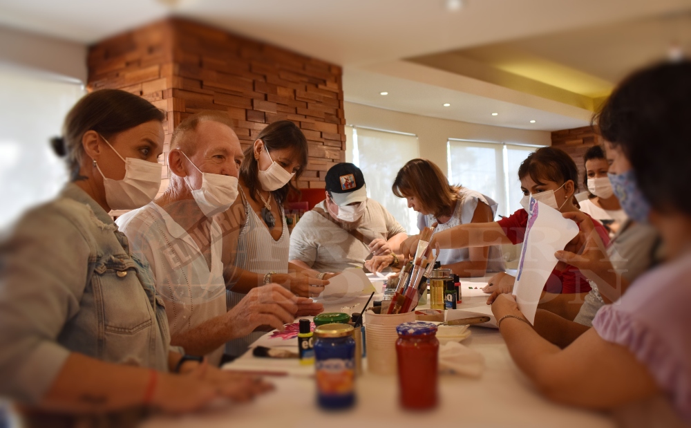 El arte como contención a pacientes y acompañantes - Primera Edición