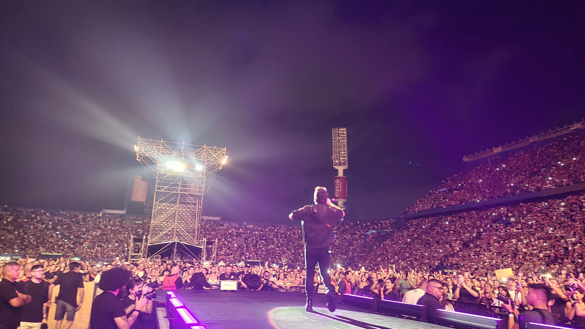 La Konga hizo historia en Vélez e incluyó a Cristian Castro al recital ...