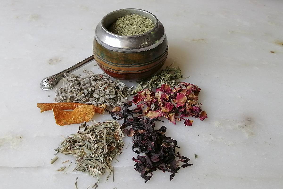 Cuáles son los yuyos más recomendables para ponerle al mate - Primera Edición