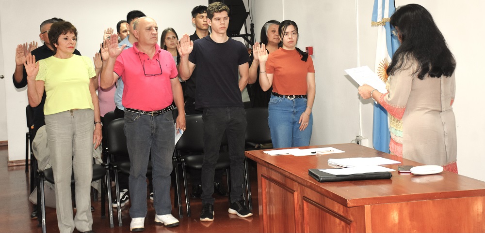 Se presentaron 120 misioneros para formar parte de un simulacro de juicio por jurados - Primera ...